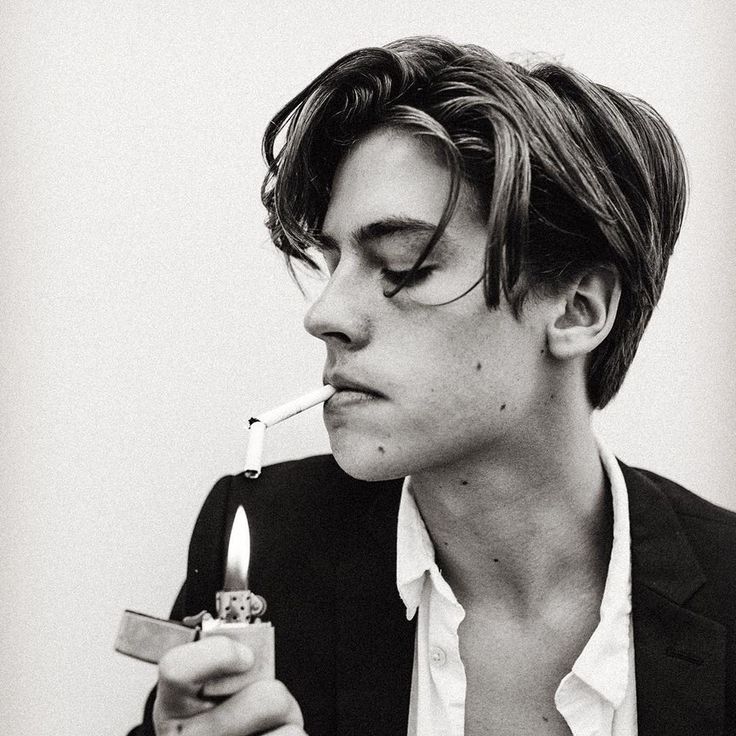 Парни с сигаретой: ⬇ Скачать картинки D0 bf d0 b0 d1 80 d0 b5 d0 bd d1 ...